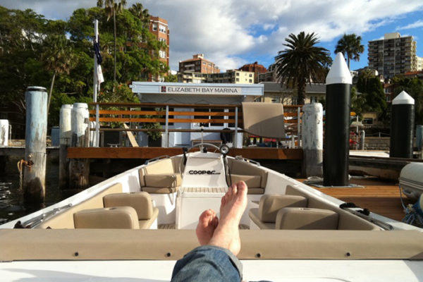 Cooper800 | Stylishly shaped hull and comfortable modern tender